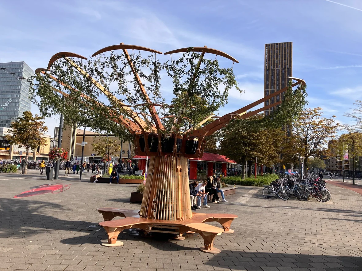 Lightyards - Many Tree op Stationsplein - Lightyards